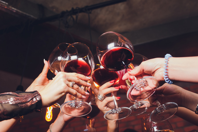 Taste Test Like a Pro: 5 Simple Ways to Assess Wine Quality - Luxury Web