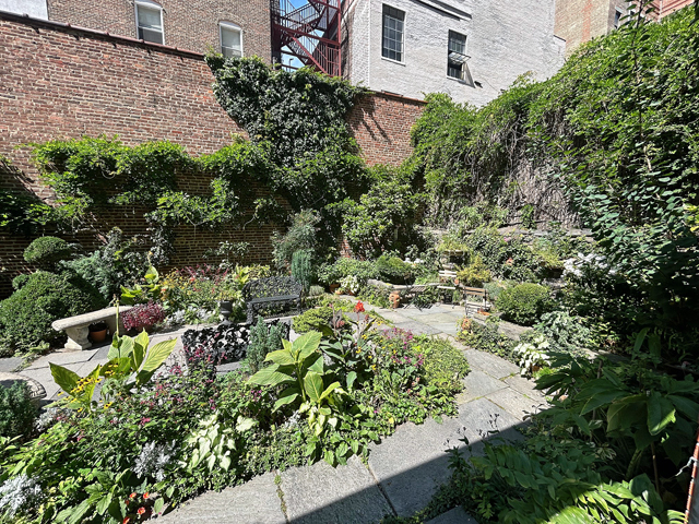 The Historic Merchant's House in Downtown Manhattan - Luxury Web
