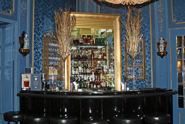 Vienna: Majestic Architecture, Grand Balls, and City Vineyards - Luxury Web