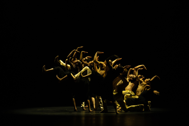 Dance Review: Hubbard Street Dance Chicago at The Joyce, NYC - Luxury Web